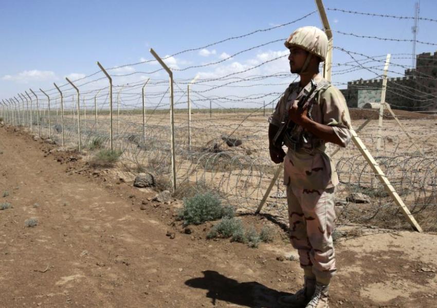 Iranian Army Replaces IRGC at Afghanistan Border | Iran International